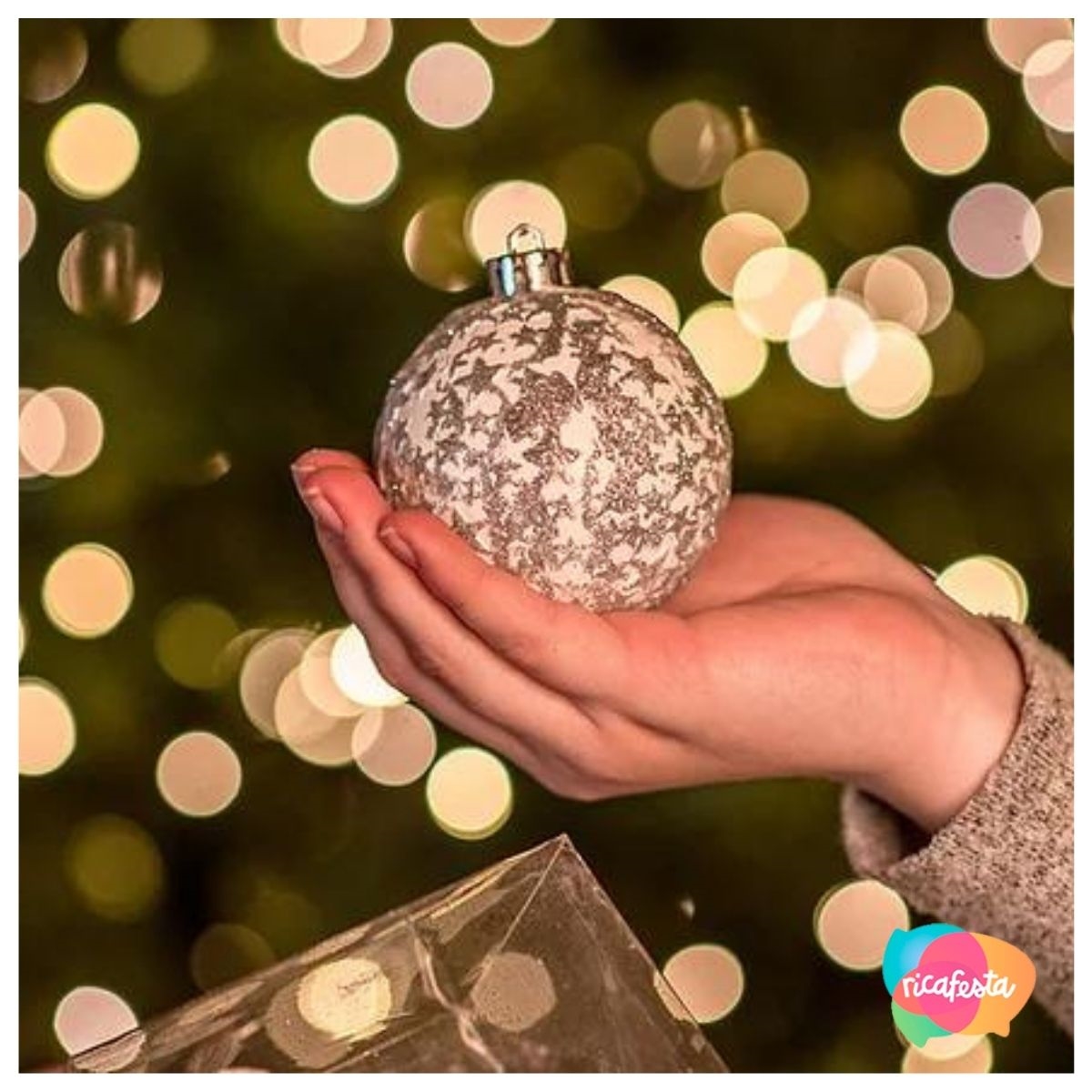 BOLA DE NATAL BRANCA/ROSA 8CM - BOLA NATALINA BRANCA E ROSA 4 UN - RICA ...